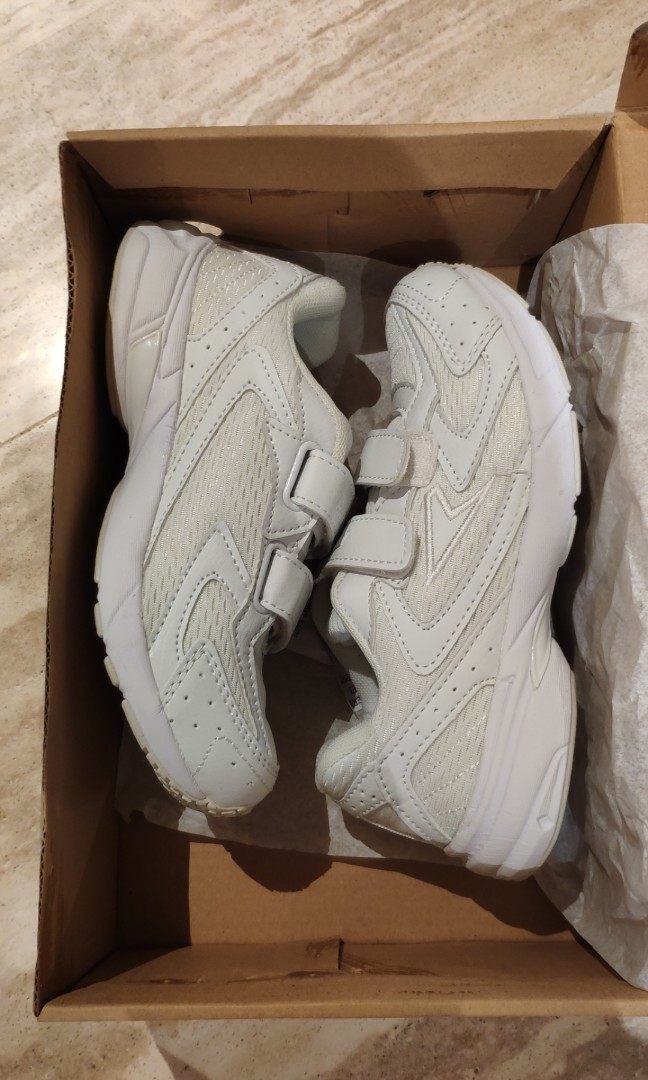 BNIB - BATA White School Shoes, Babies & Kids, Babies & Kids Fashion on ...
