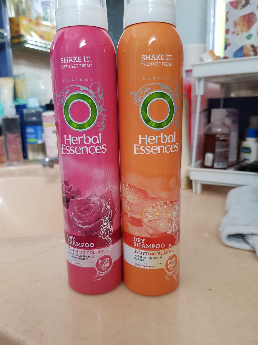 Clairol dry shampoo, Beauty & Personal Care, Hair on Carousell