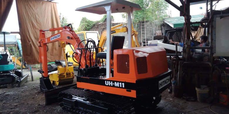 Hitachi backhoe excavator same as komatsu PC30 backhoe, Commercial ...