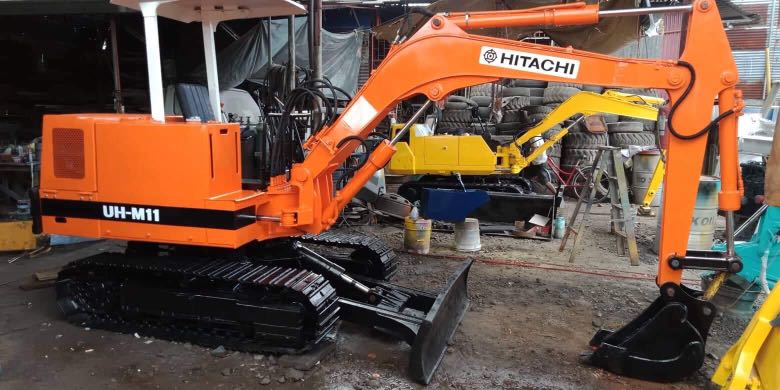 Hitachi backhoe excavator same as komatsu PC30 backhoe, Commercial ...
