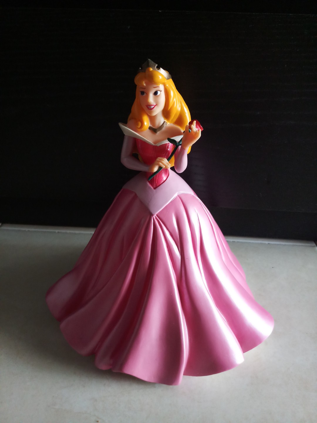 Cinderella Coin Box (Tabung Duit) - Hong Kong Disney Land, Hobbies ...