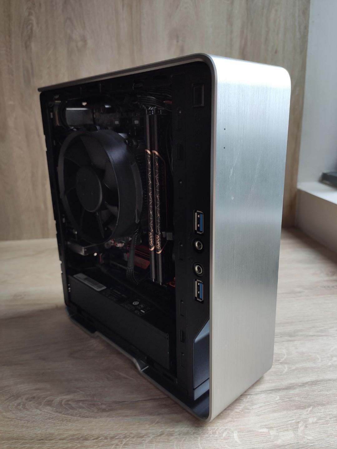 Inwin Chopin ITX case. Beautiful! Like new. Case and power supply PSU ...