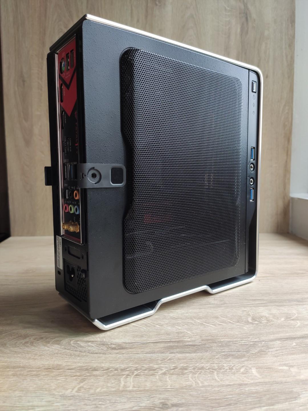 Inwin Chopin ITX case. Beautiful! Like new. Case and power supply PSU ...