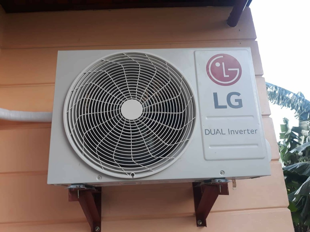 Lg Dual Inverter 70% Energy Savings Split Type Aircon with free ... Lg Dual Inverter 70% Energy Savings Split Type Aircon with free ...