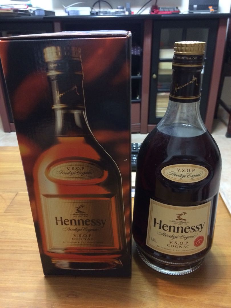 Old Hennessy VSOP 1L, Food & Drinks, Alcoholic Beverages on Carousell