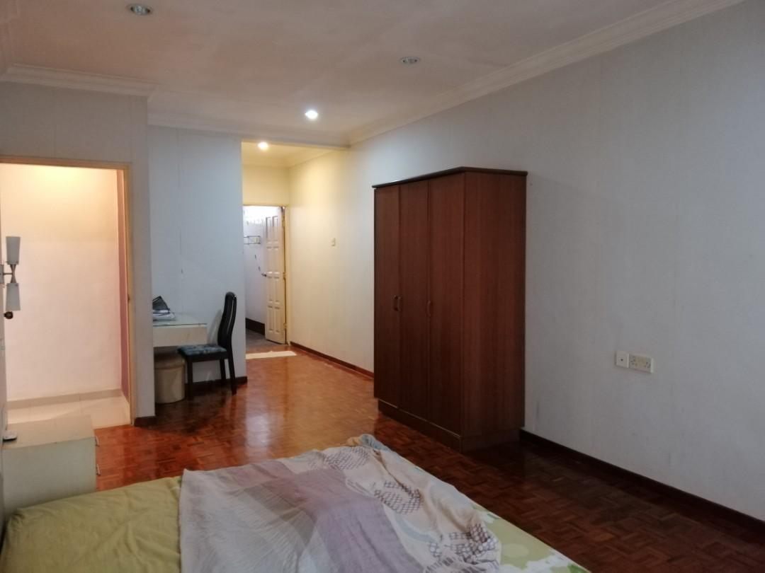 Putri Indah Court at Stulang Laut Near CIQ, Property, Rentals on Carousell