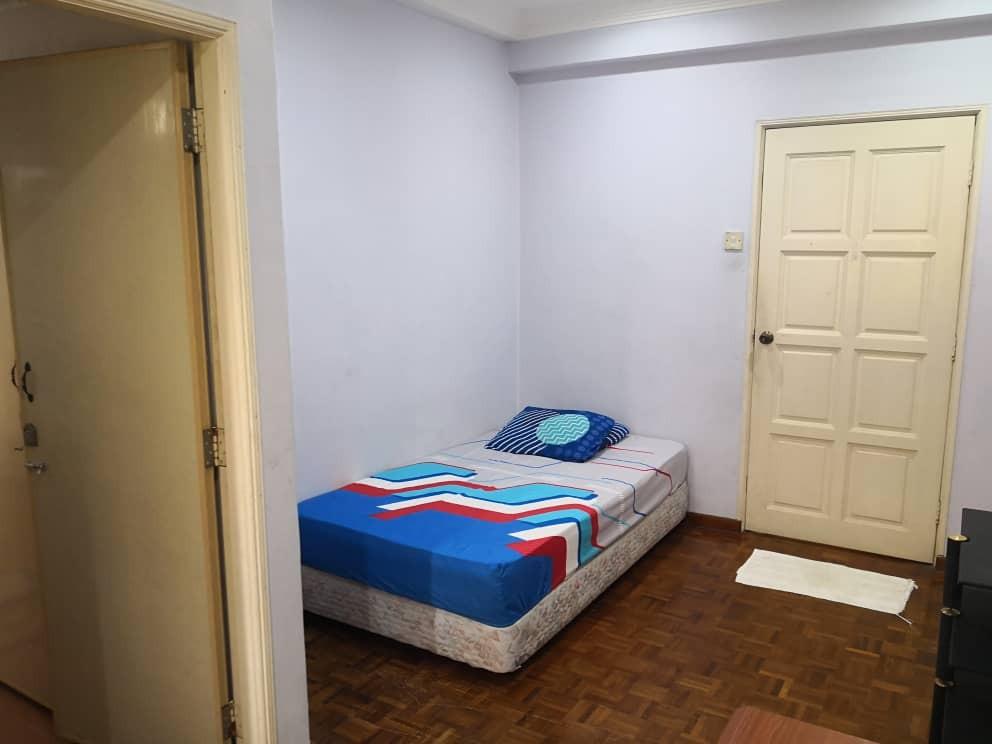 Putri Indah Court at Stulang Laut Near CIQ, Property, Rentals on Carousell