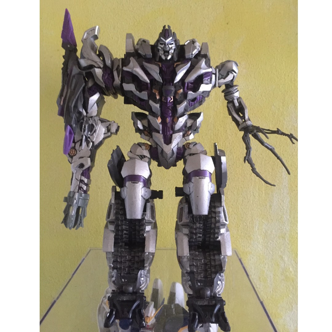 Transformers Leader class Megatron, Hobbies & Toys, Toys & Games on ...