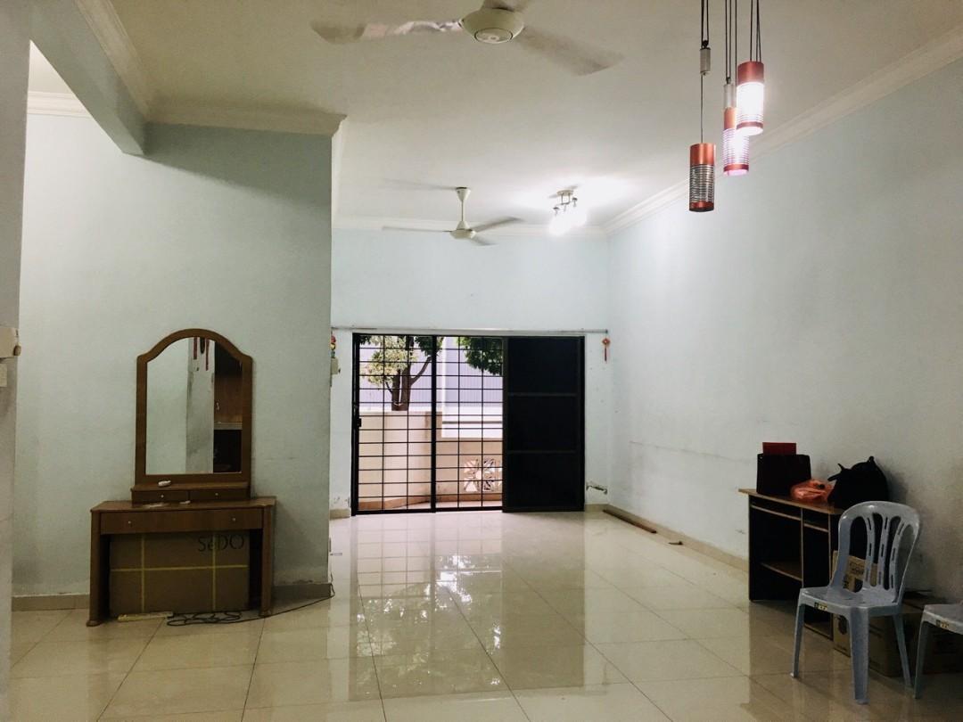 Villamas Apartment Puchong, Property, For Sale on Carousell