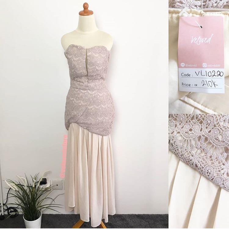 VL10220 Korean cream crochet lace mesh pleated tube maxi dress, Fesyen ...