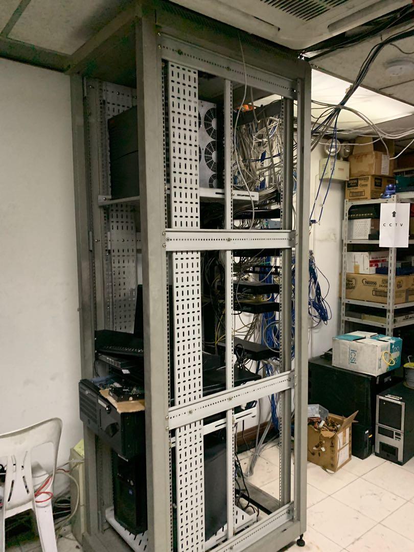 6ft FVT Open Bay Server Racks, Computers & Tech, Parts & Accessories ...