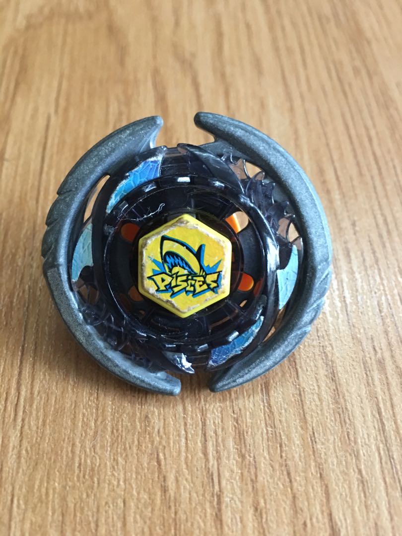 Beyblade thermal Pisces, Toys & Games, Bricks & Figurines on Carousell