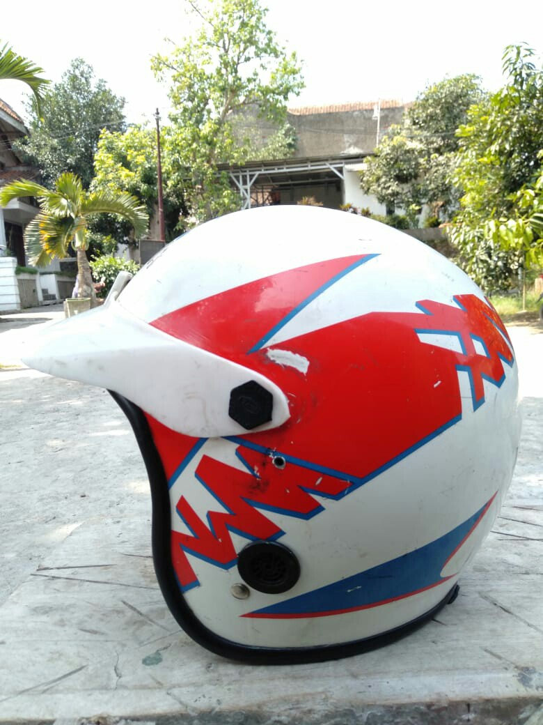 Helm yamaha jadul, Motor di Carousell