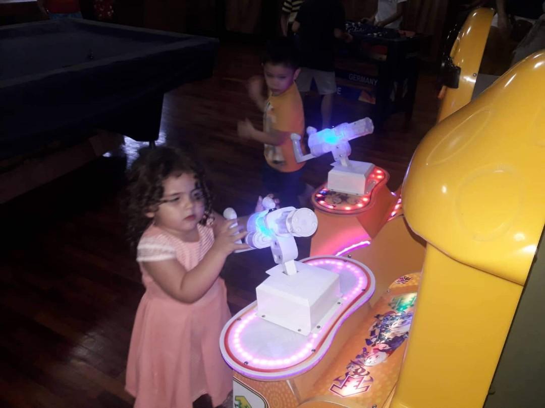 Inflatable bouncing castles rides arcade machines with claw basketball ...