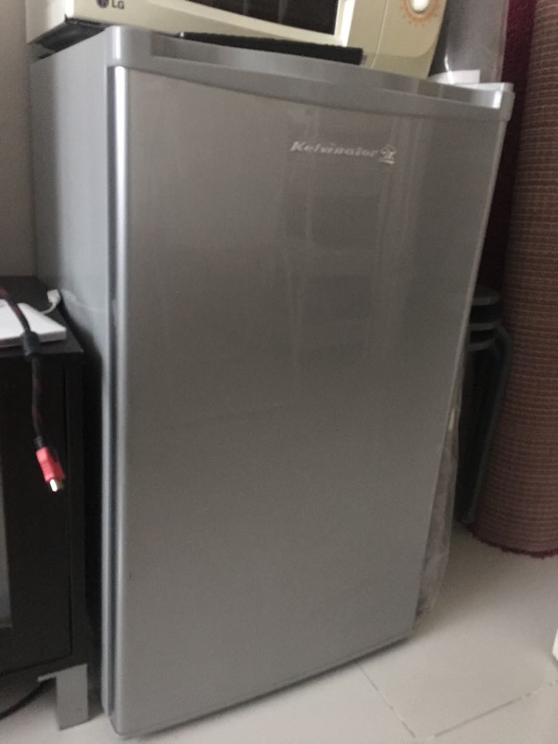 Kevinator ref, TV & Home Appliances, Kitchen Appliances, Refrigerators ...