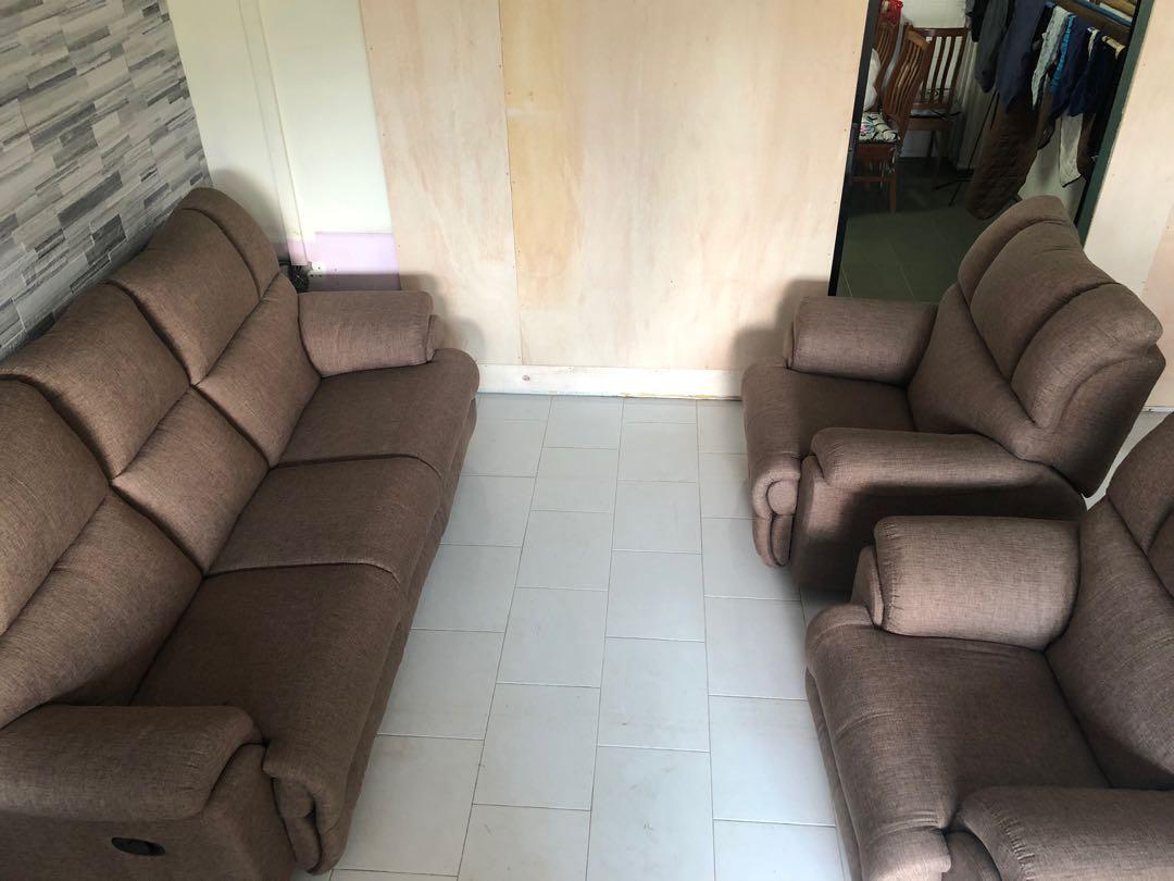 Retractable sofa, Furniture & Home Living, Furniture, Sofas on Carousell