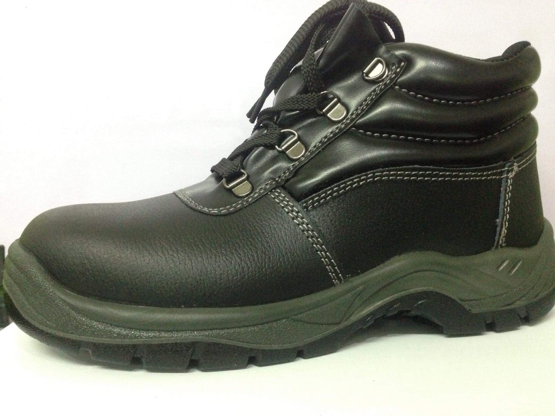 Safety shoes safety vest safety goggles safety hardhat on Carousell