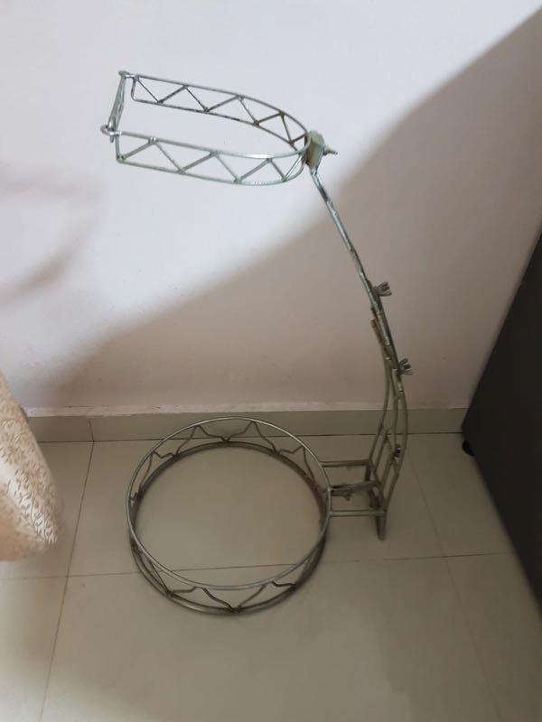 Veena stand, Hobbies & Toys, Music & Media, Music Accessories on Carousell