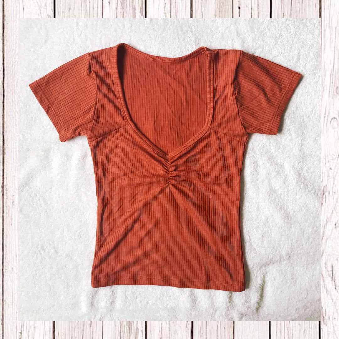 Basic Top, Women's Fashion, Tops, Sleeveless on Carousell