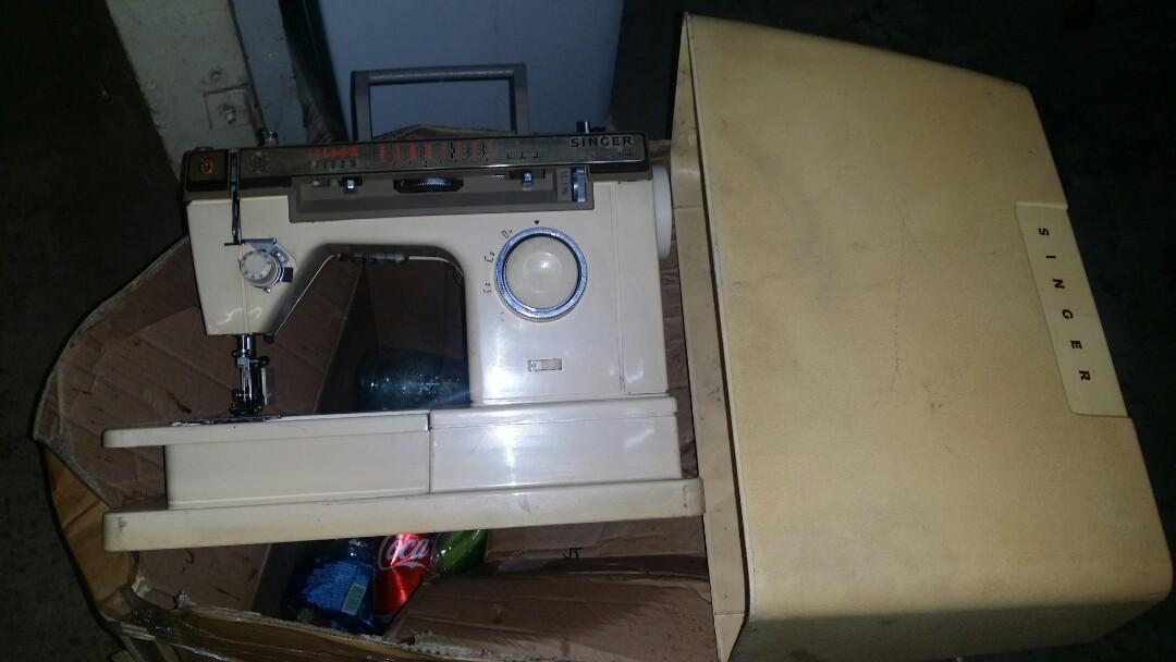 Italy made Singer 衣車，Model: 7146, M.C.P.K, 線已失蹤，屯門交收 Singer Sewing ...