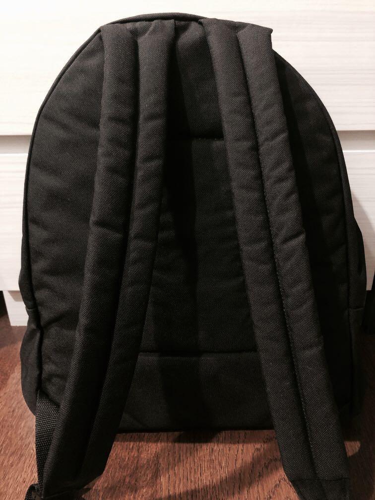 MANHATTAN PORTAGE BIG APPLE BACKPACK (BLACK), Men's Fashion, Bags ...