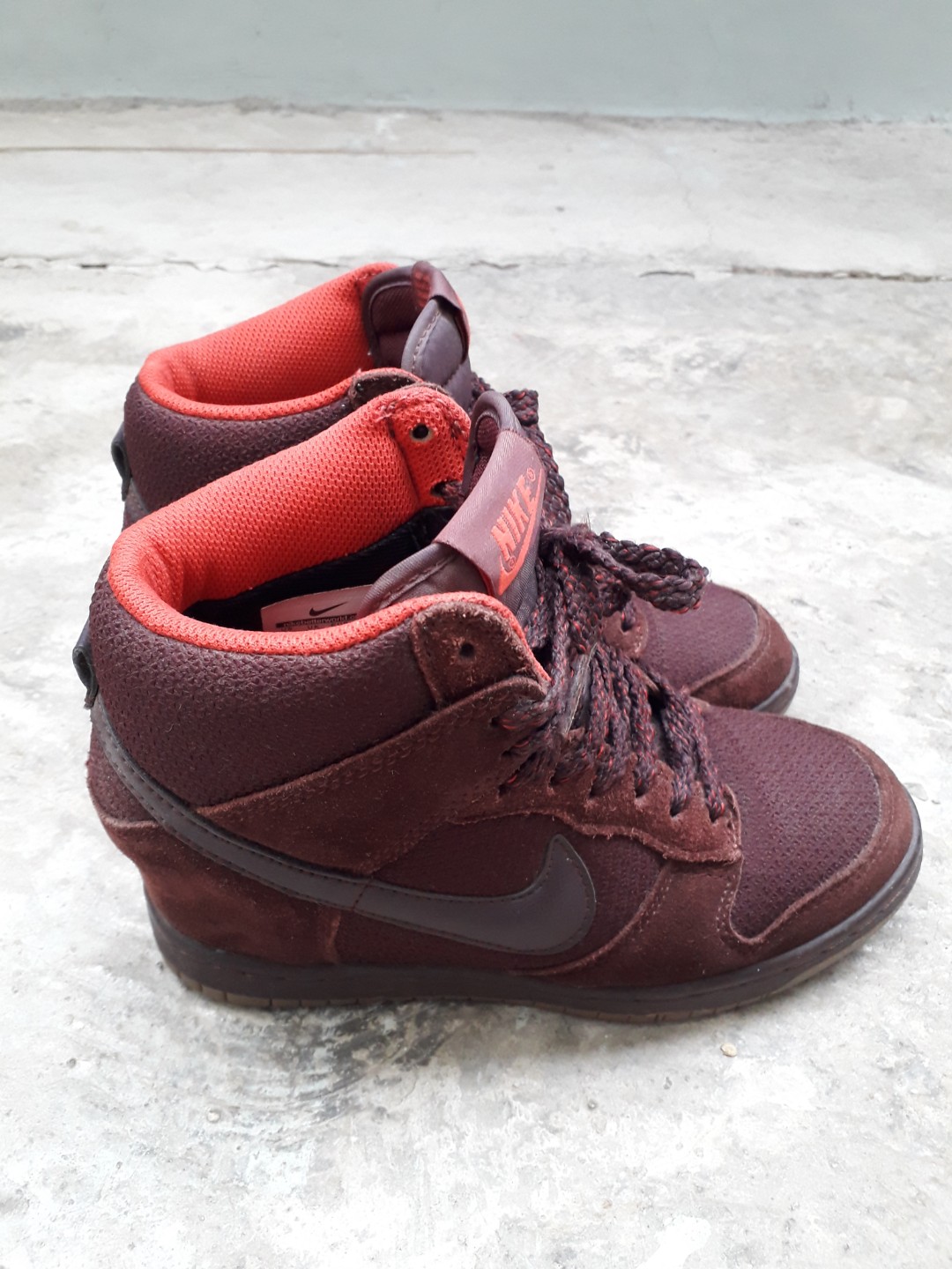 Nike Sky Dunk High, Fesyen Wanita, Sepatu di Carousell