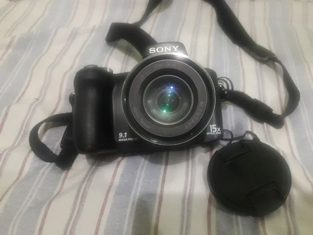 Sony camera, Photography, Video Cameras on Carousell