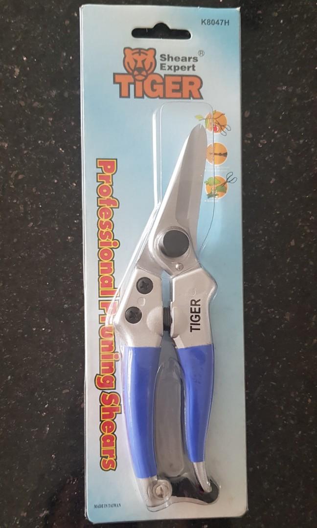 Tiger pruning shear model k8047h, Furniture & Home Living, Gardening ...