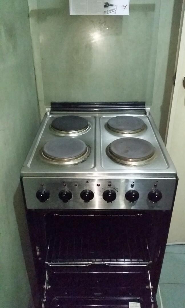 La Germania FS5004 40XR Gas Range 4 Electric Hotplates, Furniture ...