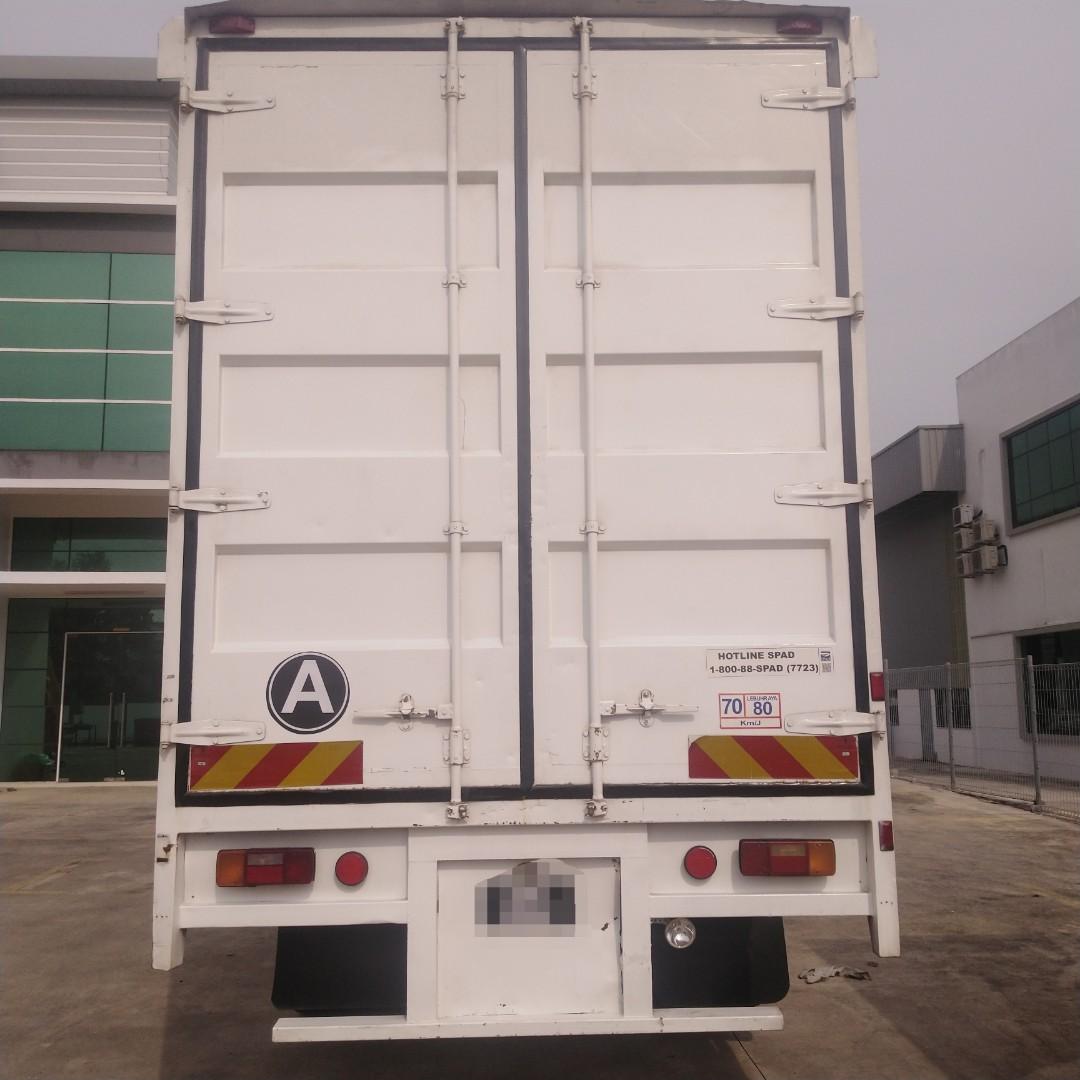 Lorry recon UD 30ft, Cars, Cars for Sale on Carousell