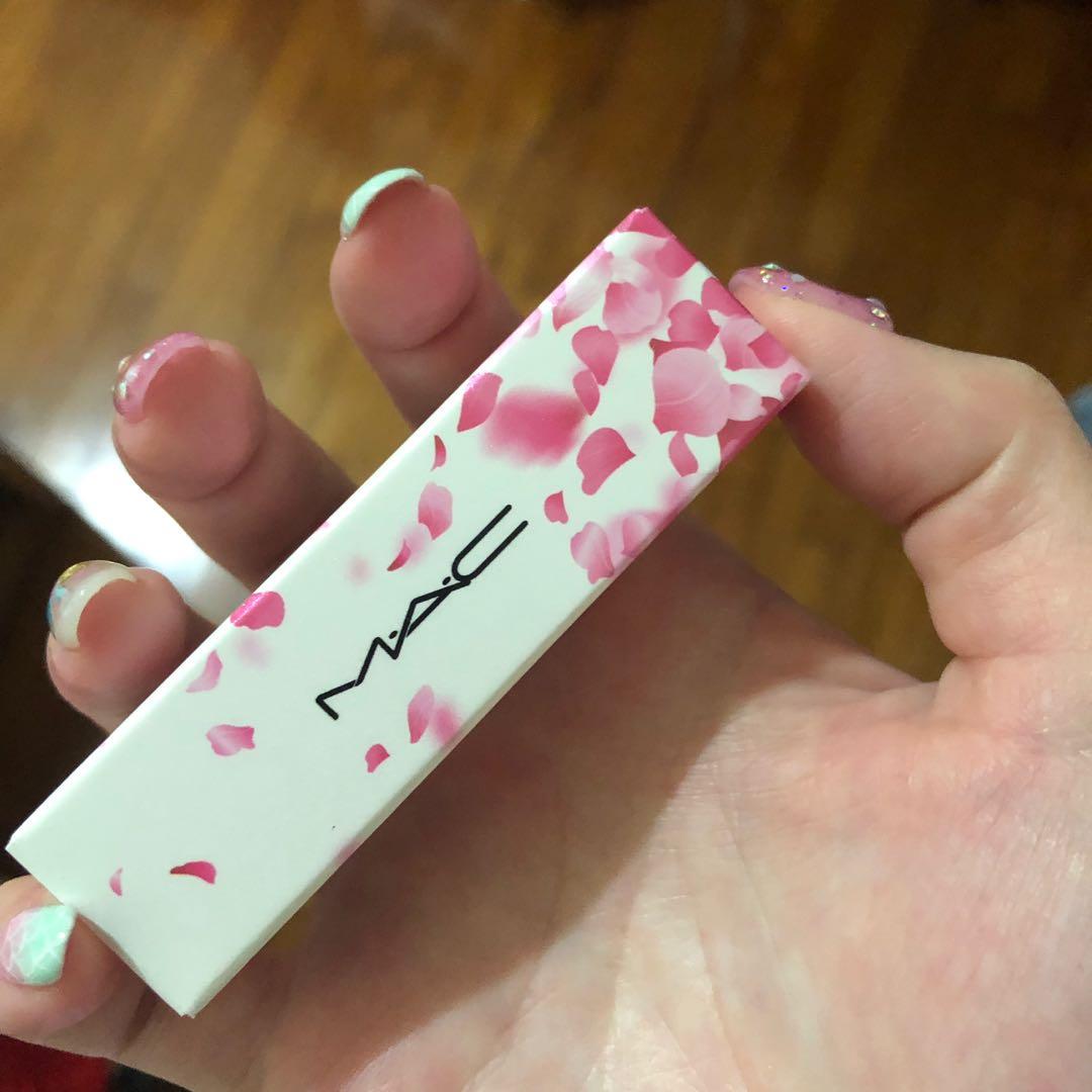 MAC Boom Boom Bloom Lipstick in Hi-Fructose, Beauty & Personal Care ...