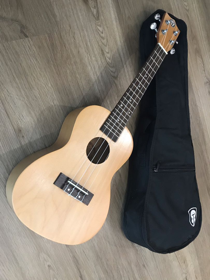 Ukulele, Hobbies & Toys, Music & Media, Musical Instruments on Carousell