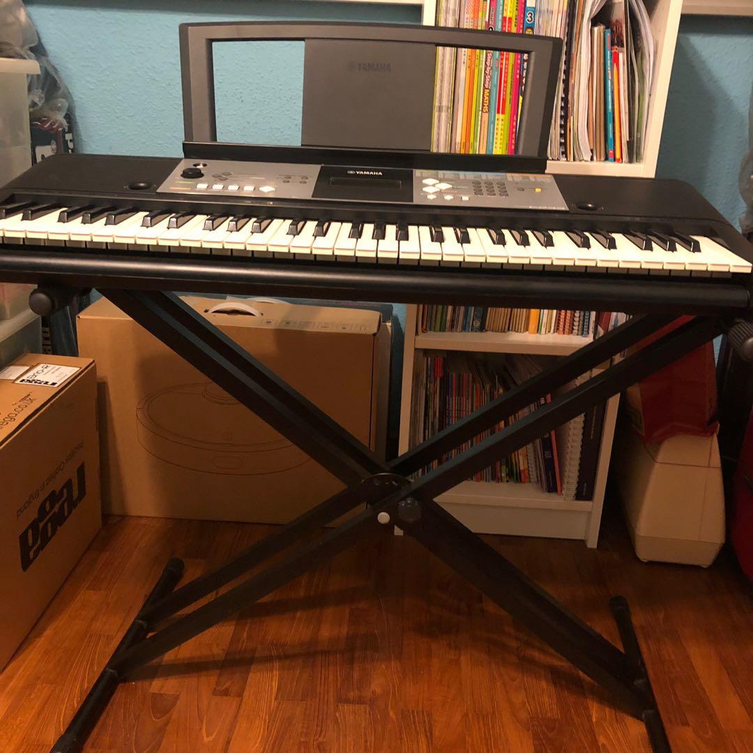 Yamaha PSR-E233 61-Key Entry Level Portable Keyboard, Hobbies & Toys ...