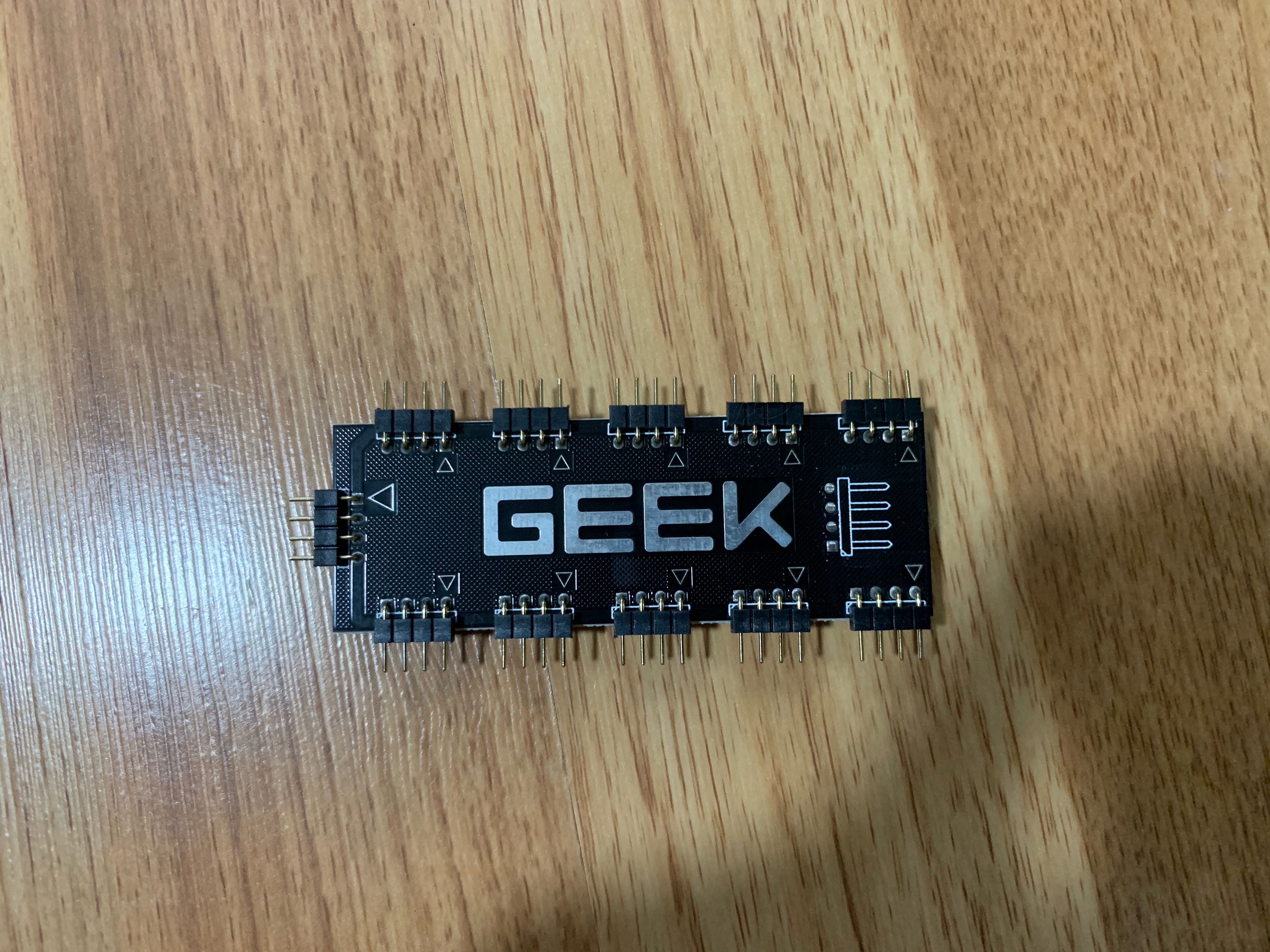 4 pin 12V RGB hub, TV & Home Appliances, Electrical, Adaptors & Sockets ...