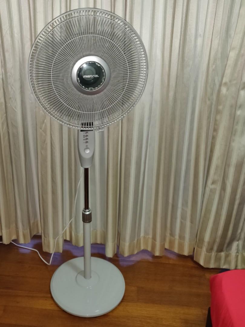 Mistral MSF1679R 16" Stand Fan with remote (4 months old) with box ...