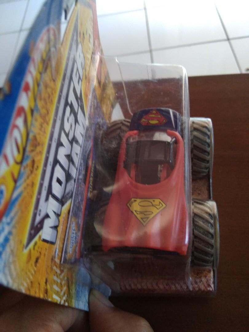 Monster Jam Superman, Toys & Collectibles, Mainan di Carousell
