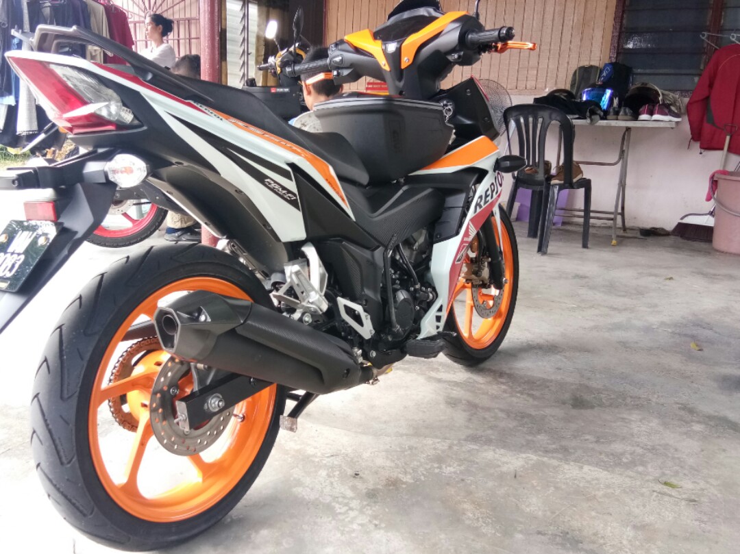Rim rapido 666 & tayar rs150, Motorbikes on Carousell