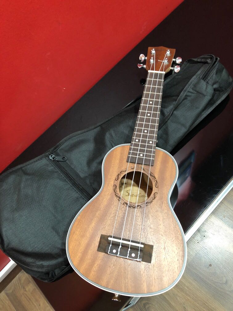 Ukulele- soprano/ concert (Seolar: made in Taiwan), Hobbies & Toys ...