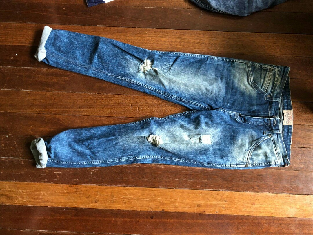 Wrangler Ripped Jeans, Men's Fashion, Bottoms, Jeans on Carousell