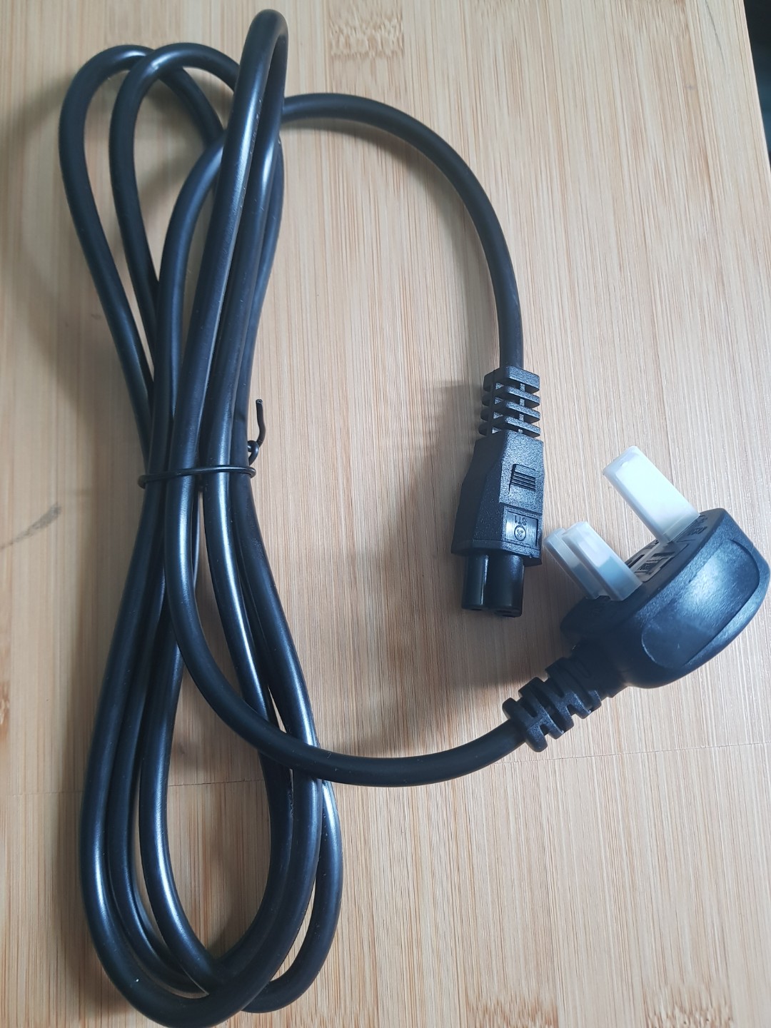 EU/UK 3-pin cable, Computers & Tech, Parts & Accessories, Cables ...