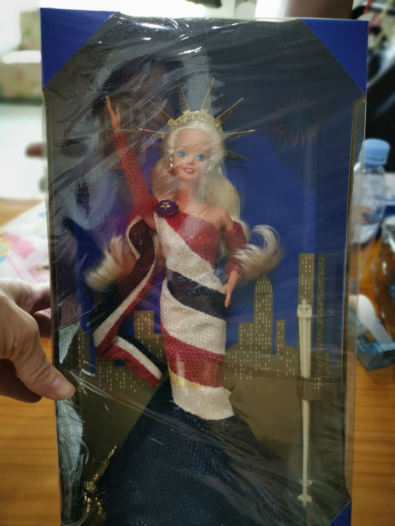 barbie statue of liberty barbie FAO SWHARZ SPECIAL EDITION, Hobbies ...