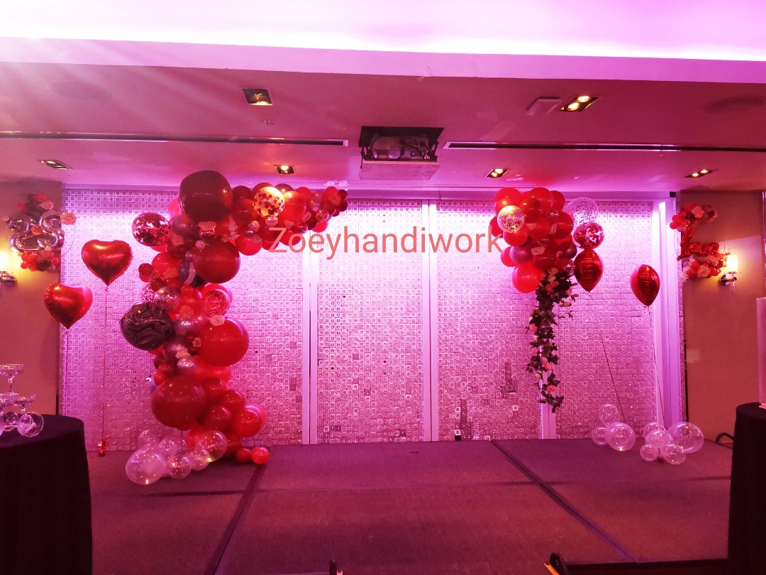 Beautiful balloon garlands for wedding, ROM, wedding anniversary and ...