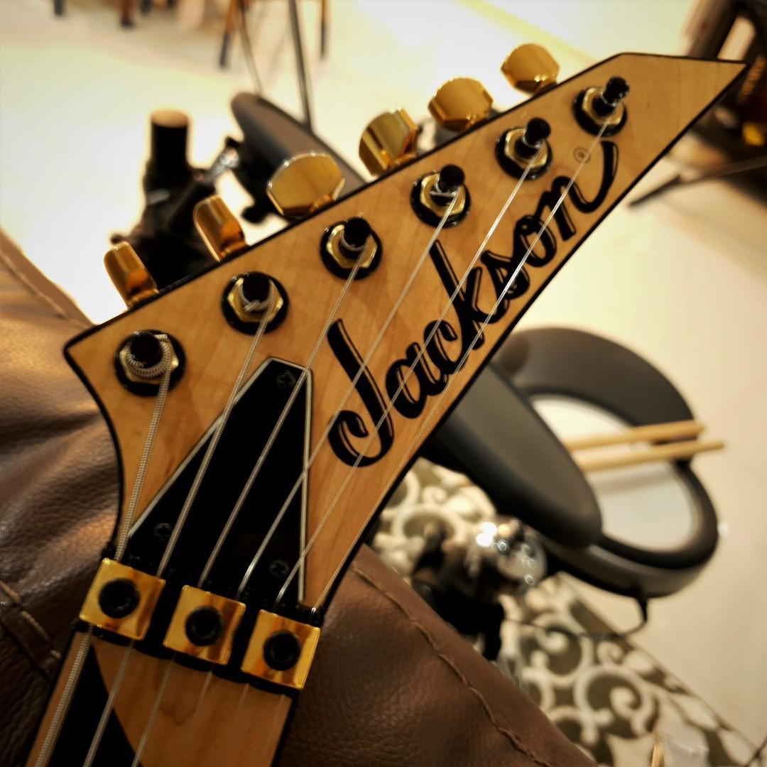 Jackson Dinky DK2M Pro Series MIJ, Hobbies & Toys, Music & Media ...