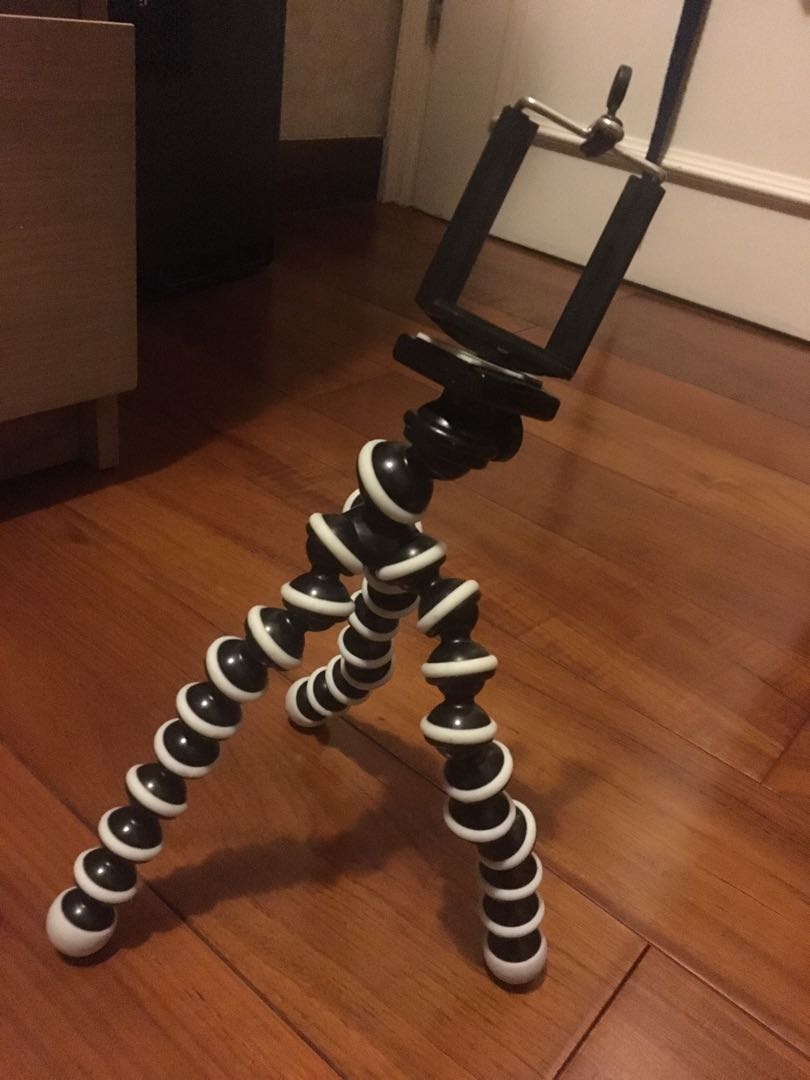 Octopus camera stand 八爪魚相機架, 手提電話, 電話及其他裝置配件, 固定器及支架 - Carousell