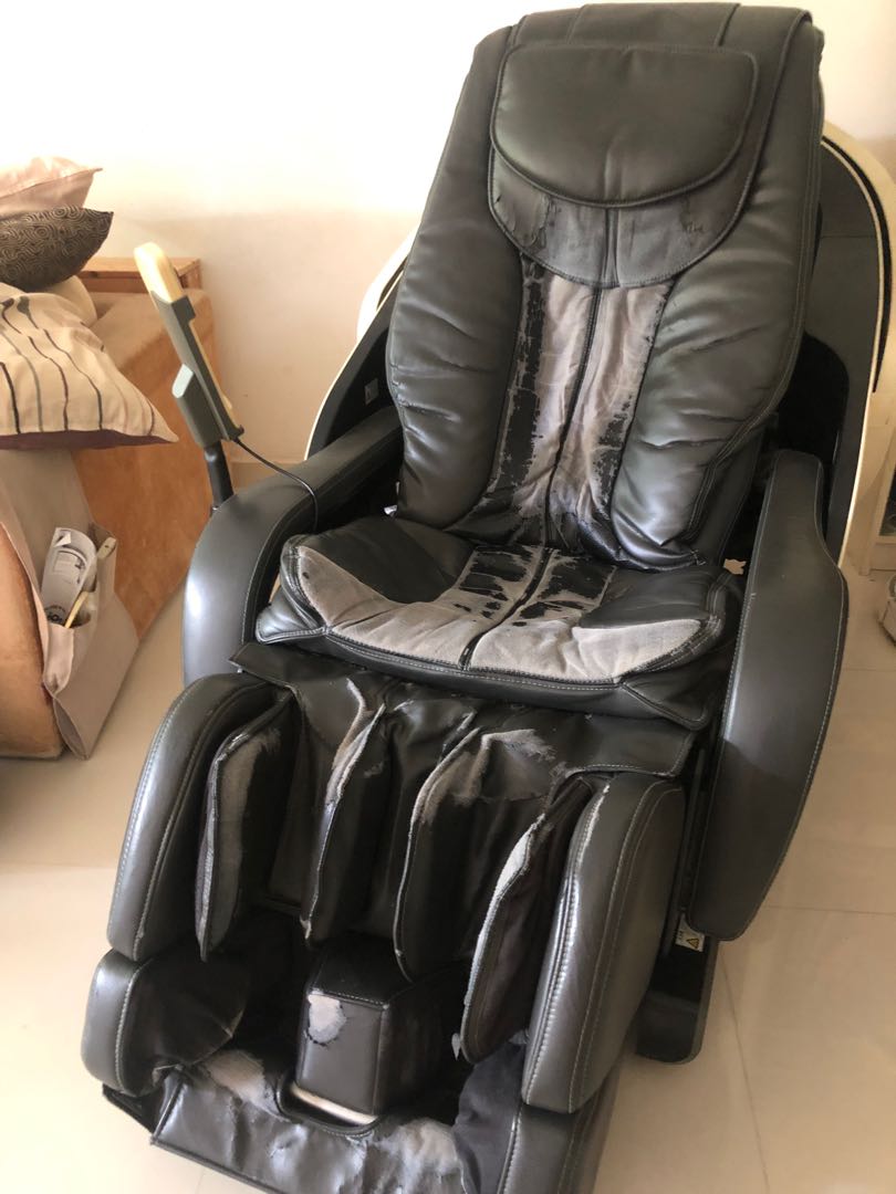 Osim USpace luxury massage chair, Furniture & Home Living, Furniture ...