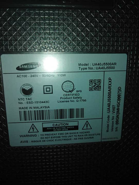 Samsung led TV (cracked screen), TV & Home Appliances, TV ...