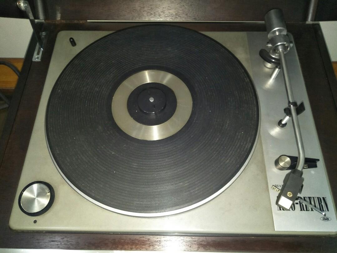 SHARP fm multiplex amp turntable (model GS-5500), Hobbies & Toys ...