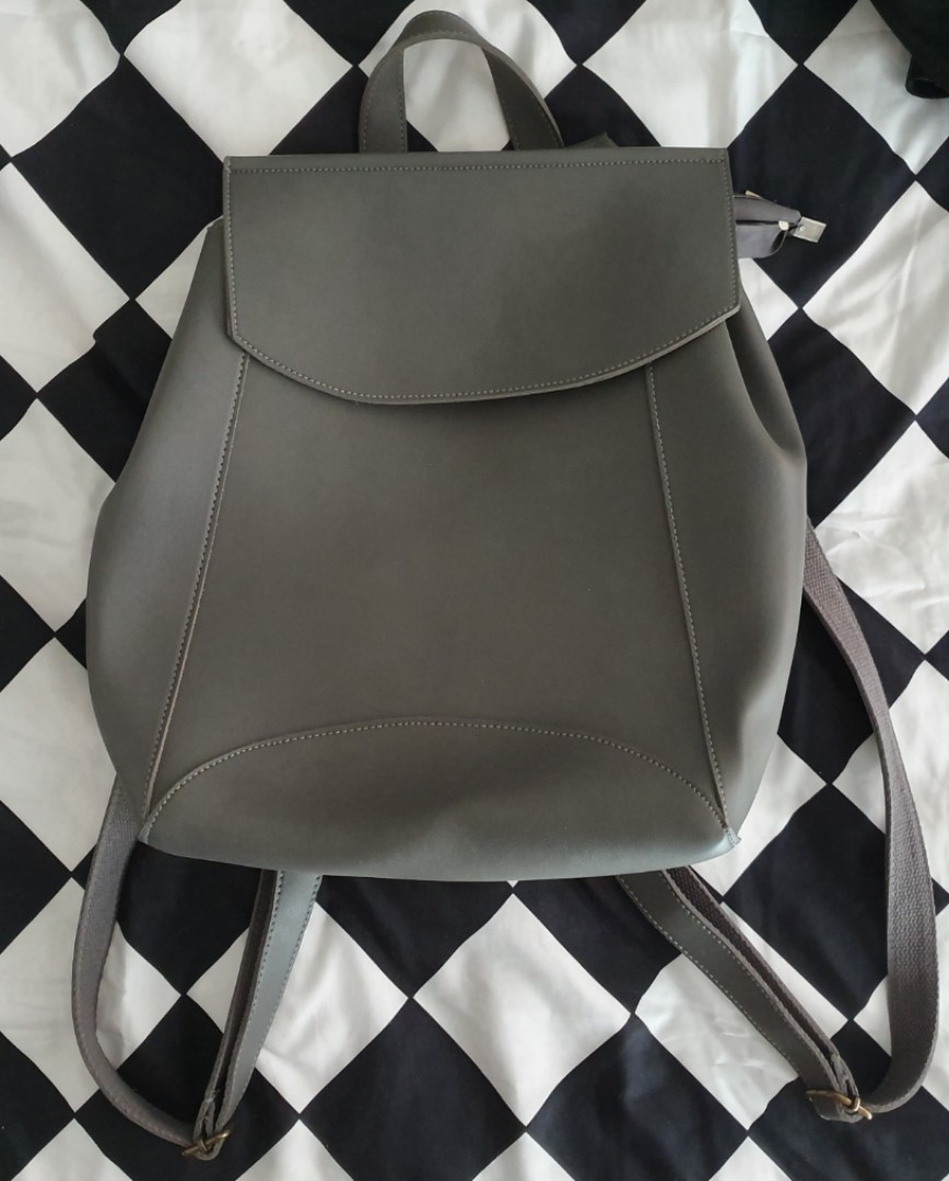 Grey Backpack, Women's Fashion, Bags & Wallets, Backpacks on Carousell