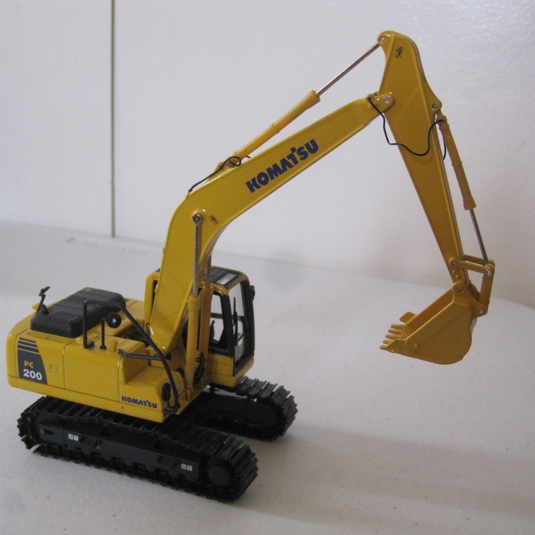 Komatsu Excavator diecast toy for sale (Scale 1:50), Hobbies & Toys ...