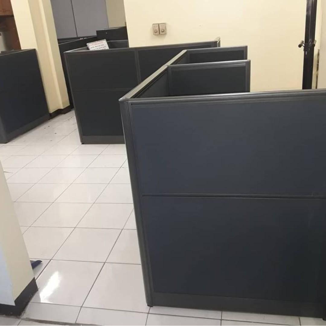 Modular Office Cubicle Partition with Table, Furniture & Home Living ...